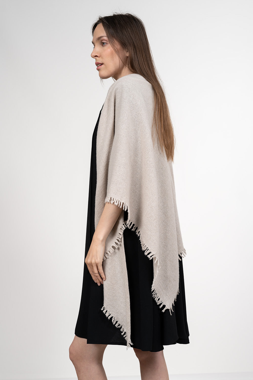 Quelara Wool Stola -sand | www.prego.de - PREGO - made with love